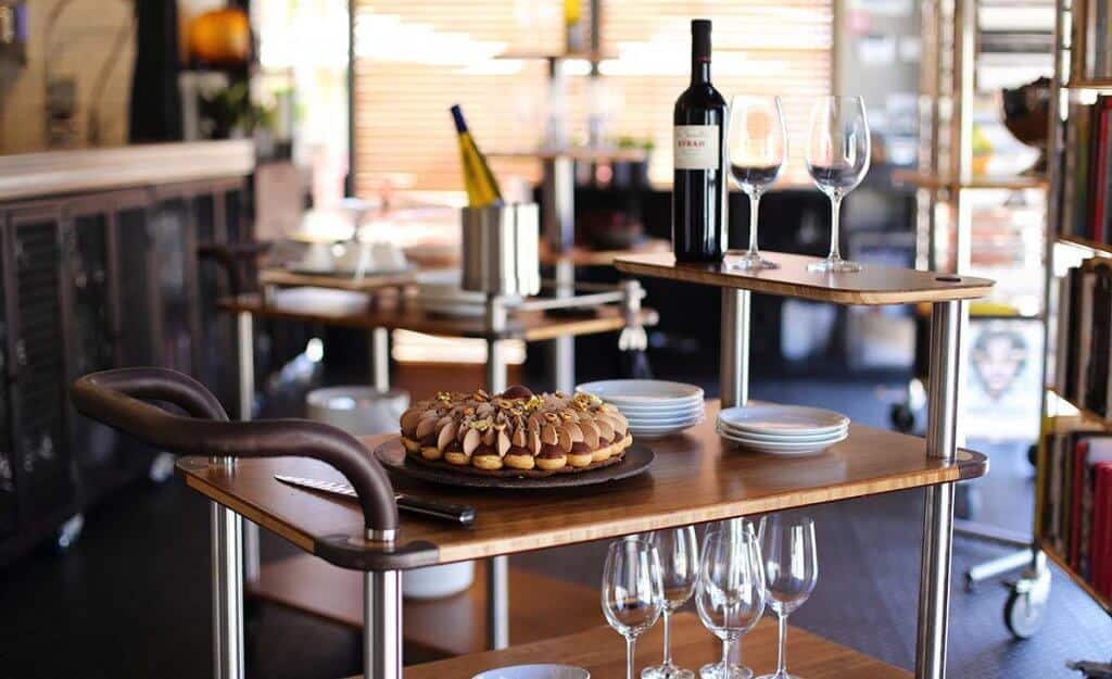 5 Must Have Tableside Service Carts To Include In Your Event - Mogogo F ...