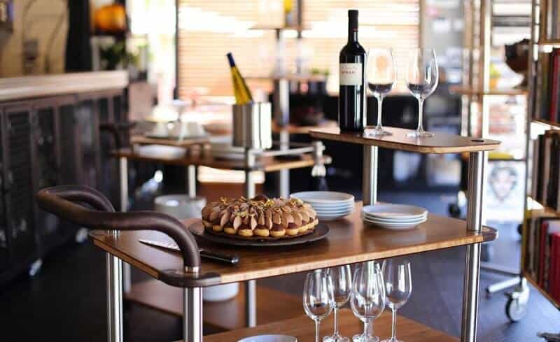 5 Must Have Tableside Service Carts To Include In Your Event - Mogogo F ...